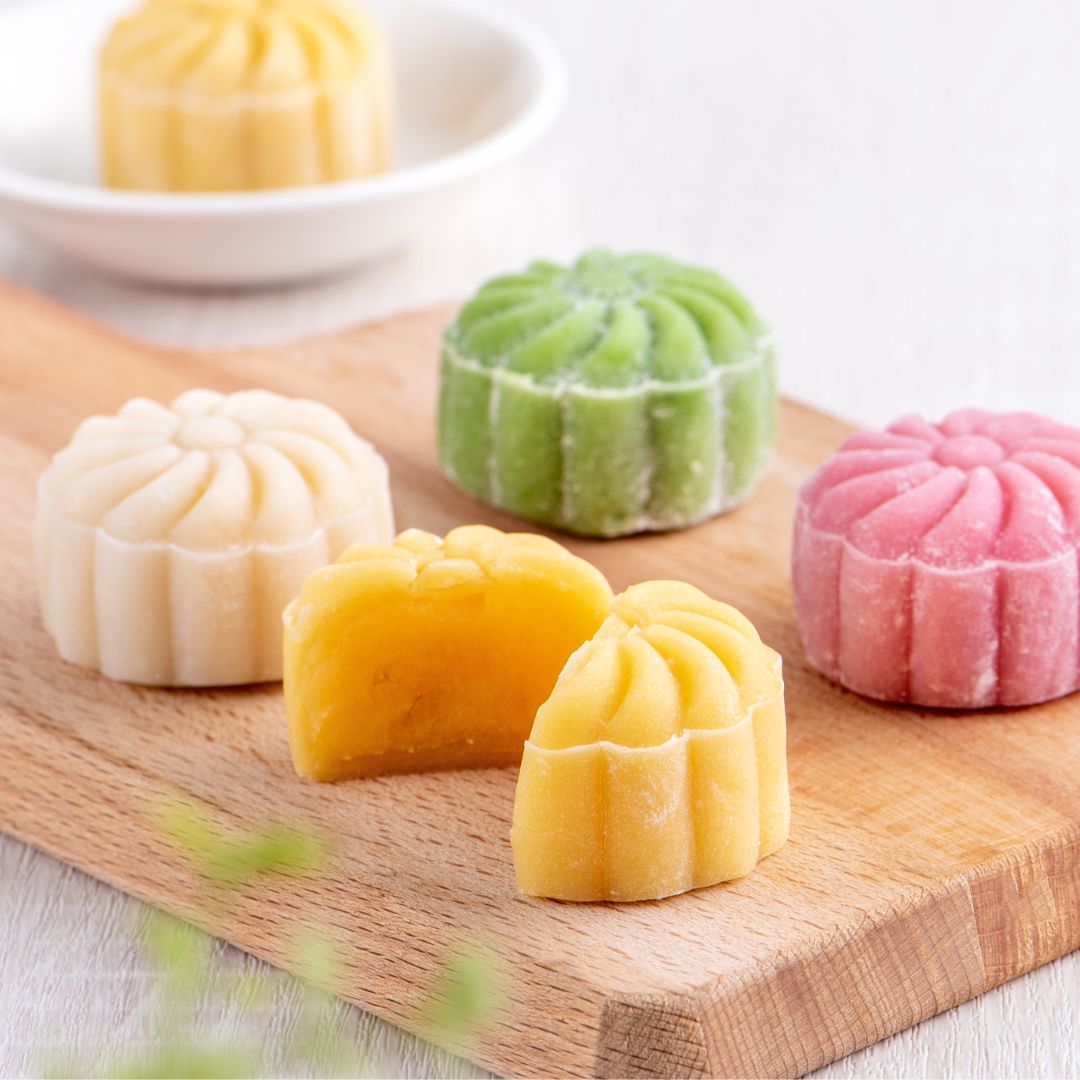 Exploring the Different Types of Mooncakes Around the World — Food For ...